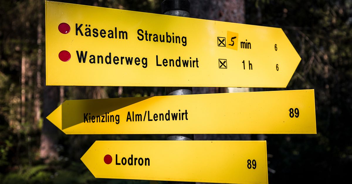 Wege, Markierungen & Beschilderungen